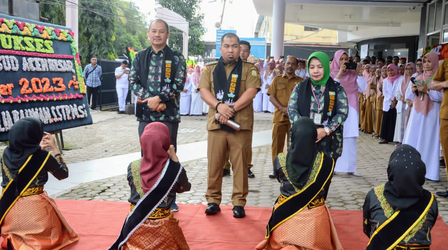 Pj Bupati Iswanto Harap RSUD Aceh Besar Terus Tingkatkan Mutu Pelayanan ...
